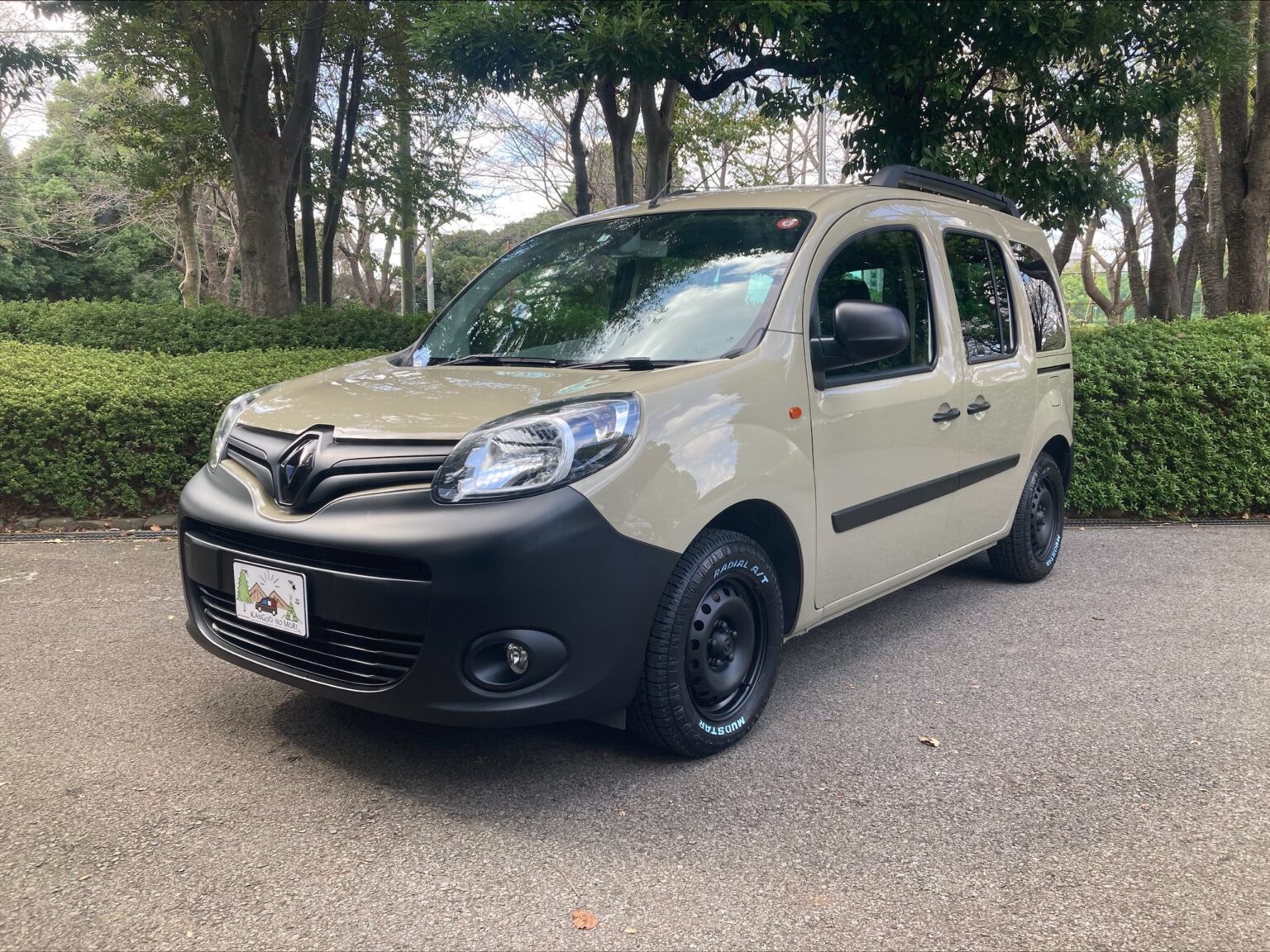 『sold out ご成約有難うございます』【KNM COLORIAGE】Phase2 Renault KANGOO 1.2 ZEN JEEP純正色 Gobi 1オナ ナビ CABANAシート ...